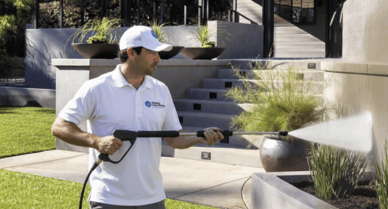 Pressure Washing Fence Price in Pflugerville, Texas